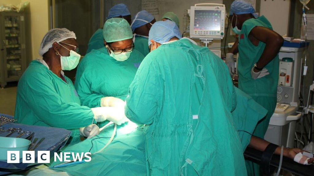 Wales shares medical education with Namibian doctors - BBC News