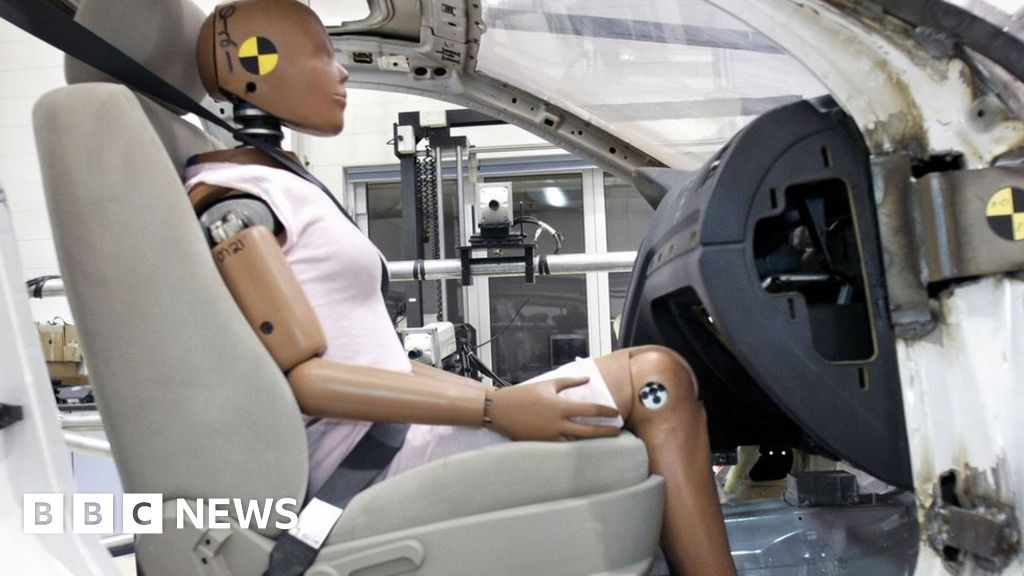 Takata fined $1bn in US over exploding airbag scandal - BBC News