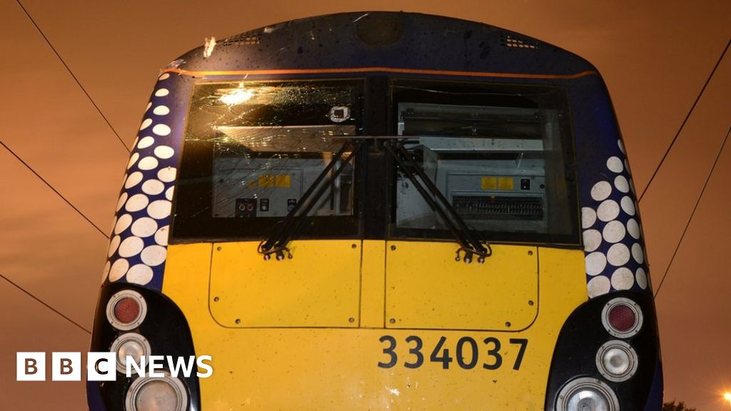 Train badly damaged by railway vandals - BBC News