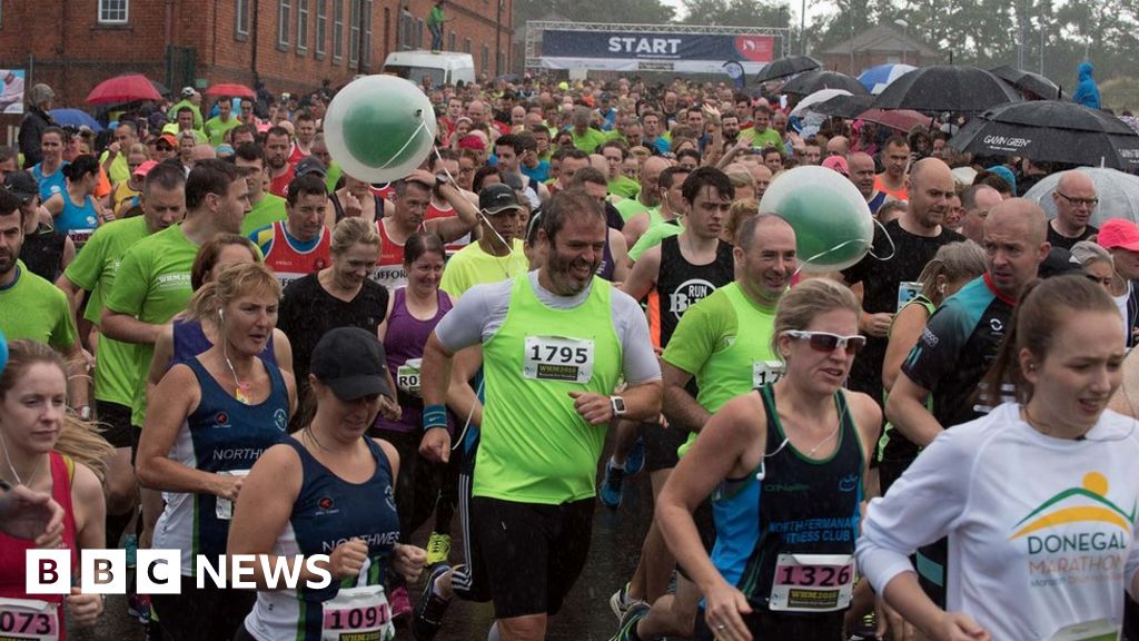The half marathon balloon runners setting the pace