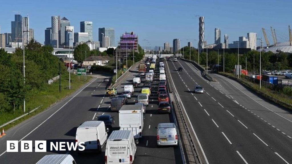 Coronavirus: Will traffic in London double as lockdown eases? - BBC News