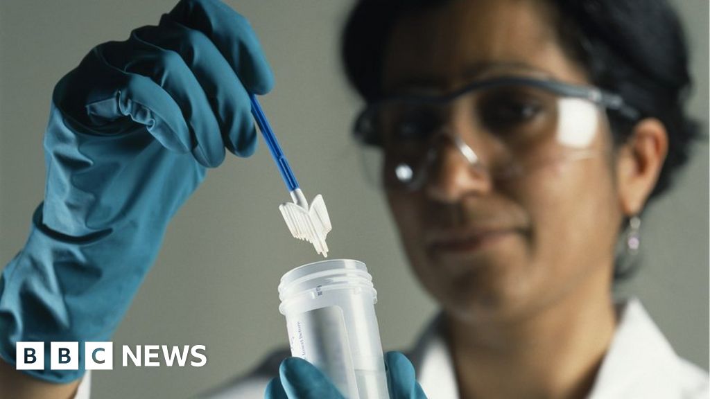 One in four women ignores cervical smear test invite - BBC News