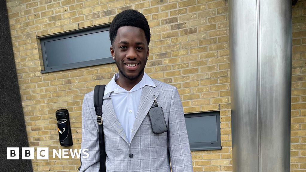 Leeds murder inquiry: Police name stabbed teenager