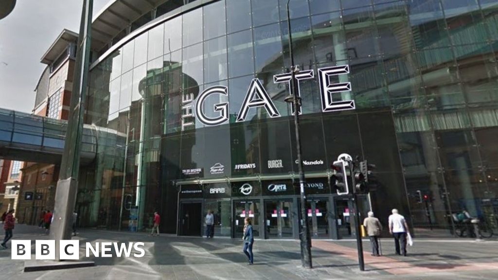 The Gate in Newcastle shuts for four more weeks over safety - BBC News