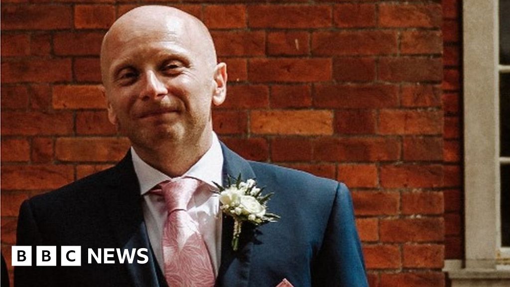 Death of campaigning journalist prompts NHS serious case review - BBC News