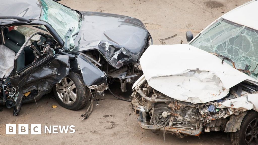 Do driver awareness courses make roads safer? - BBC News