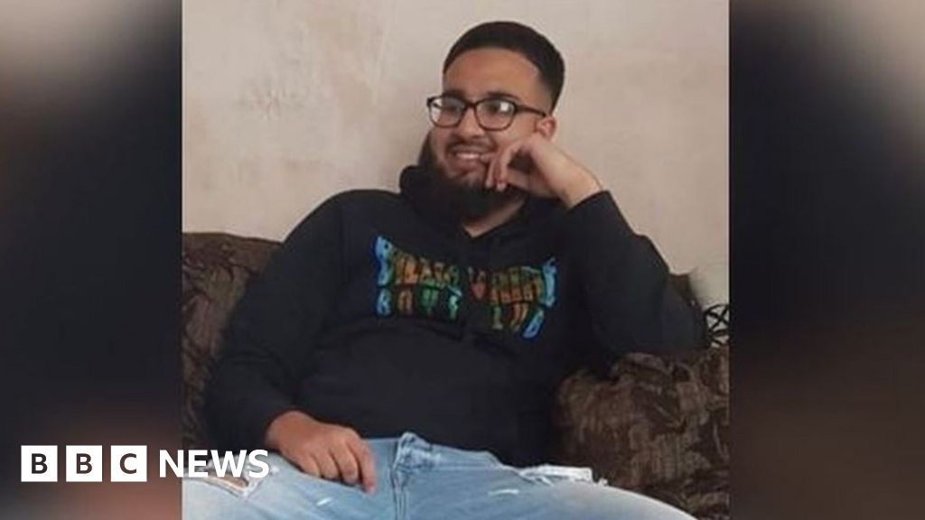 Cardiff stabbing: Man, 27, charged with murder - BBC News