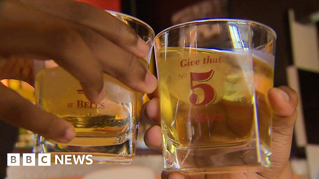 Should S Africa raise drinking age to 21? - BBC News