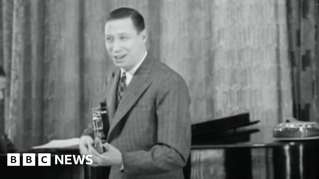 George Formby memorabilia desk drawer windfall - BBC News