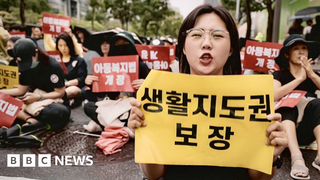 S Korea Passes New Law To Protect Teachers From Bullying Parents