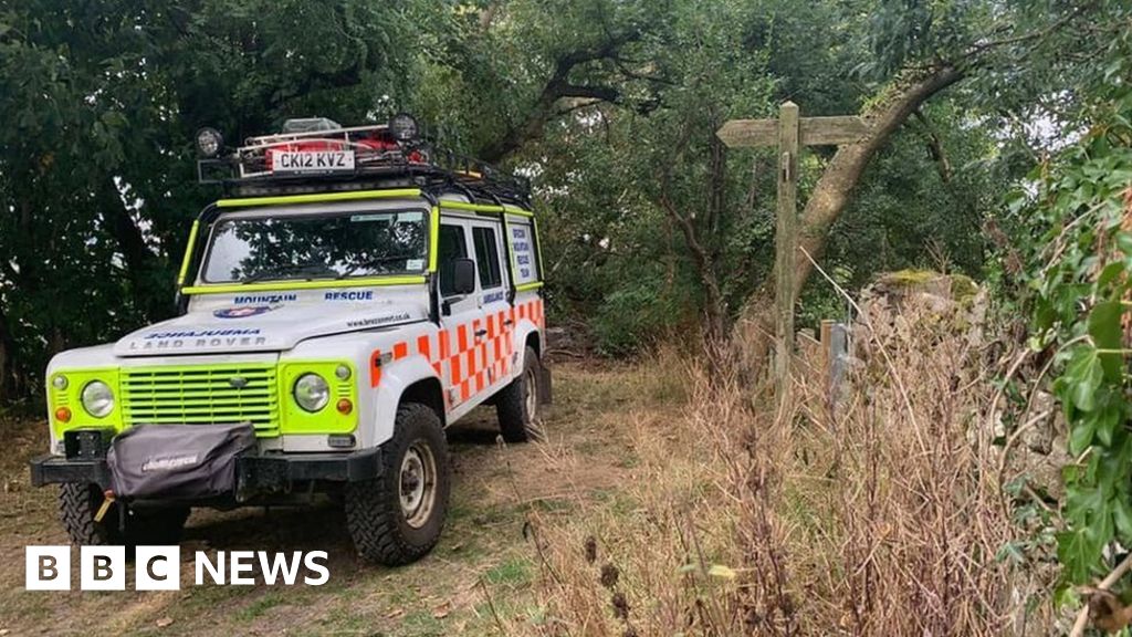 Brecon Beacons: Woman rescued after fall in ravine