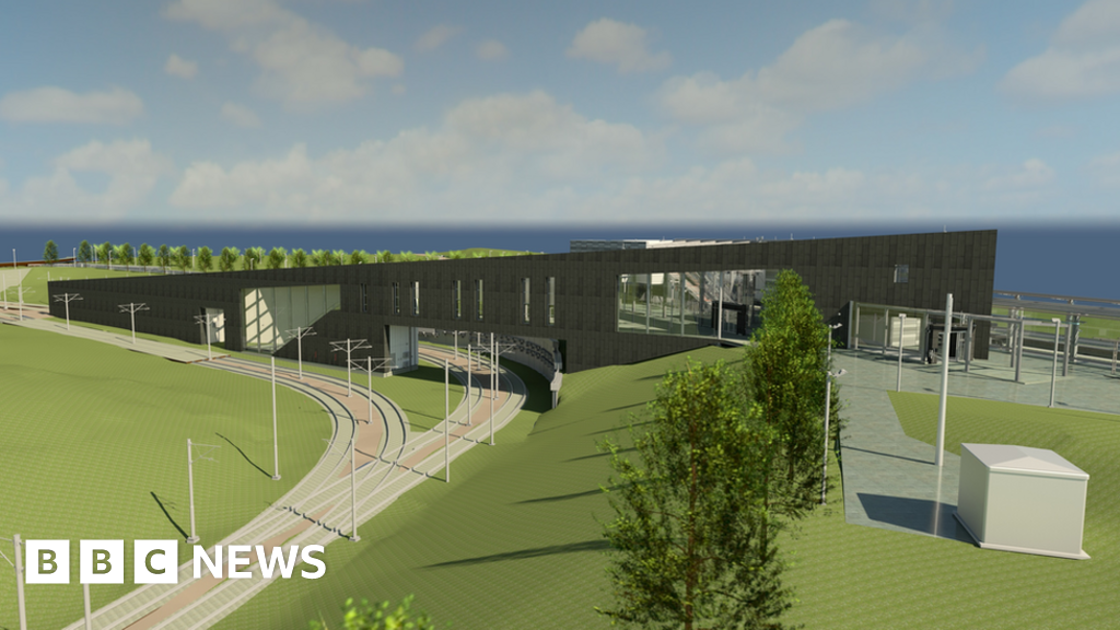 New Edinburgh Gateway interchange opens in capital - BBC News