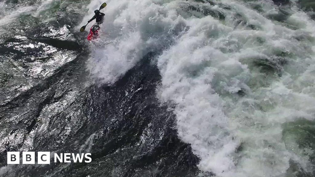 Dam threatens tourism at Uganda's Kalagala Falls - BBC News