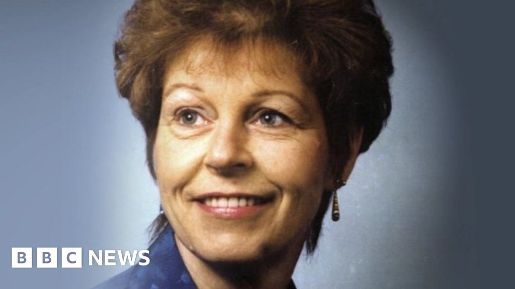 Wentwood Reservoir body is Sandie Bowen murdered in 1997 - BBC News