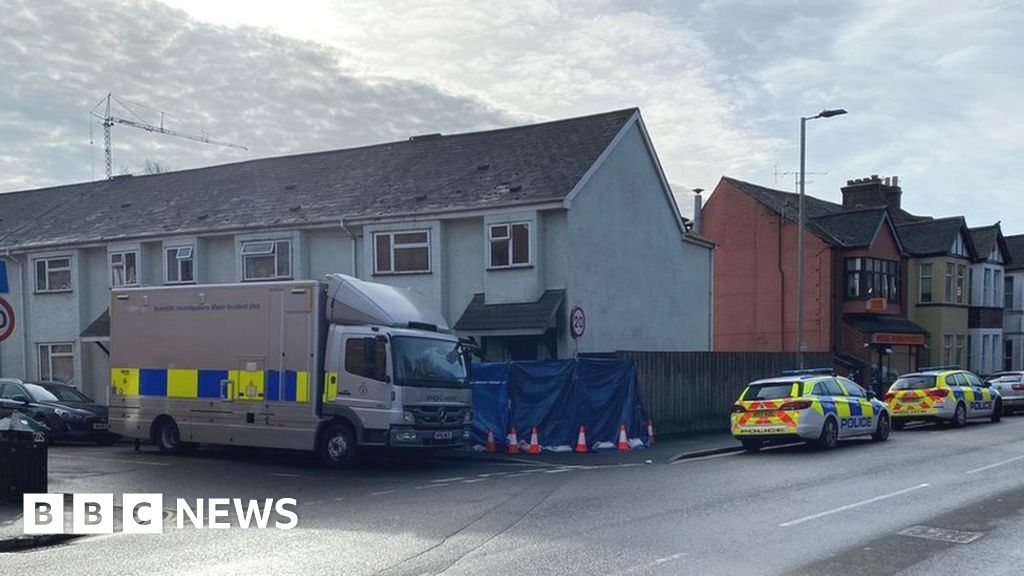 Exeter fire that killed three family members 'not suspicious' - BBC News