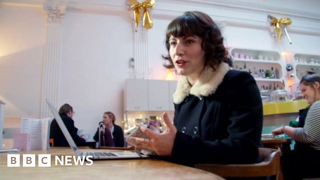 Getting social on the Welsh election campaign trail - BBC News
