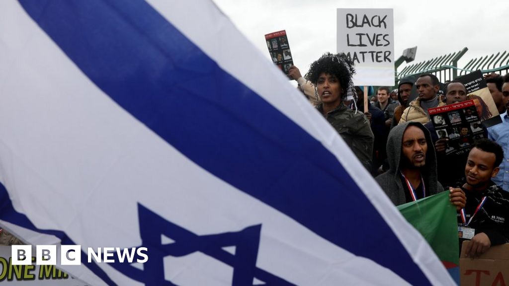 Israel: African migrants told to leave or face imprisonment