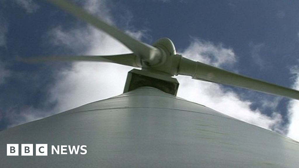 Den Brook wind farm construction work begins - BBC News