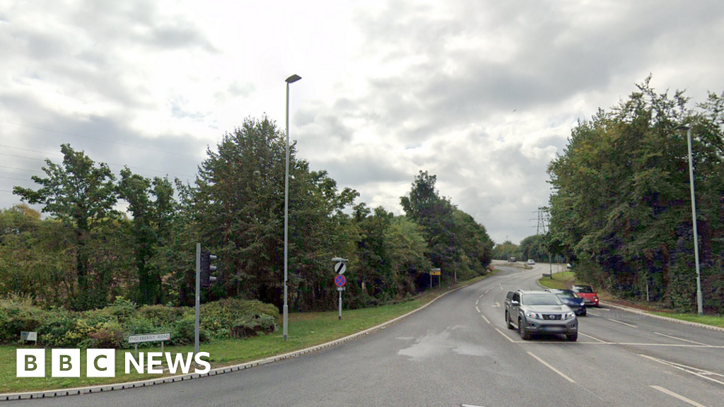 Teenage girl, 16, rescued after falling into Shepshed quarry - BBC News