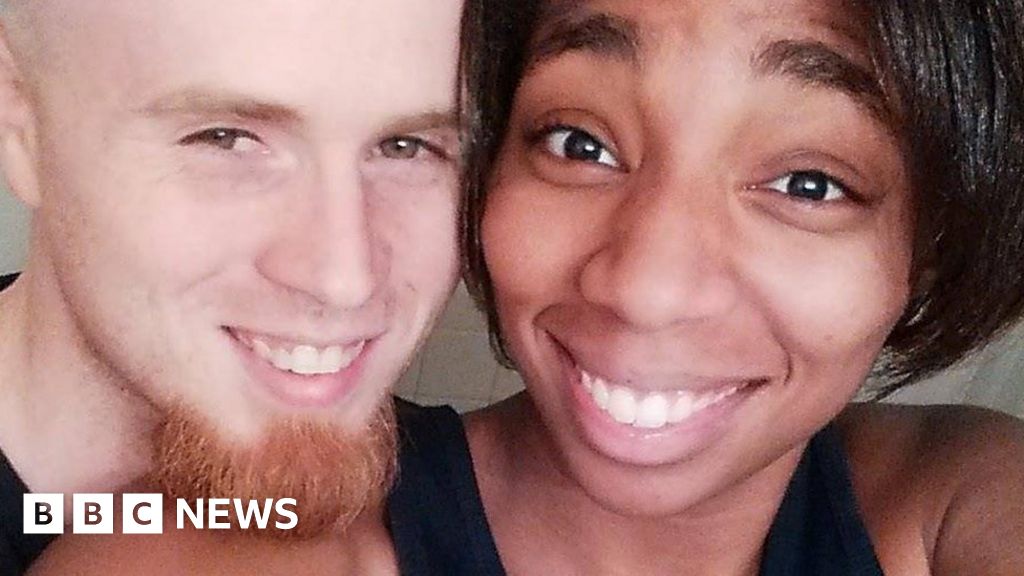 Woman in Kansas City gives birth to three sets of twins - BBC News