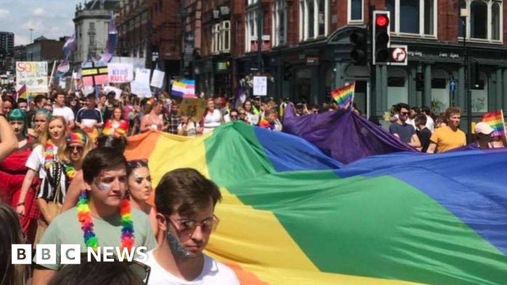 Thousands turn out for Leeds Pride parade - BBC News