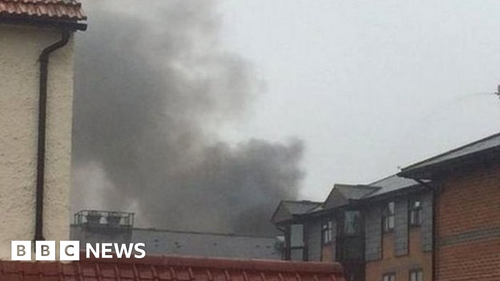 Wetherspoon pub damaged by fire - BBC News