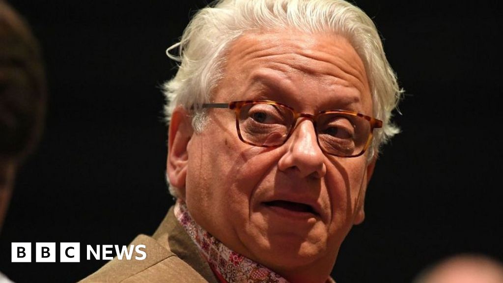 Momentum founder Jon Lansman quits as chairman - BBC News