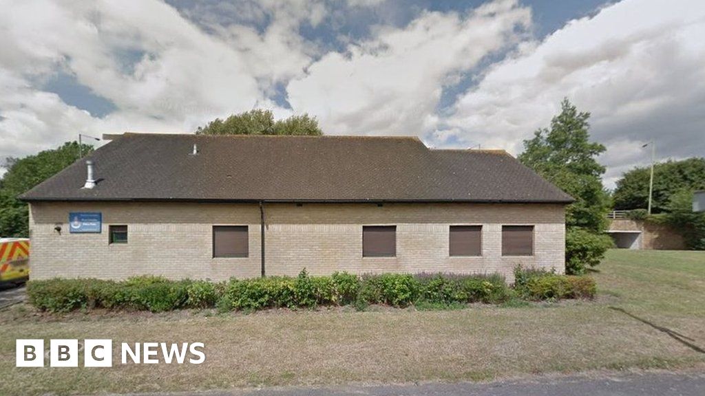 Swindon: Three arrested following police station burglary - BBC News