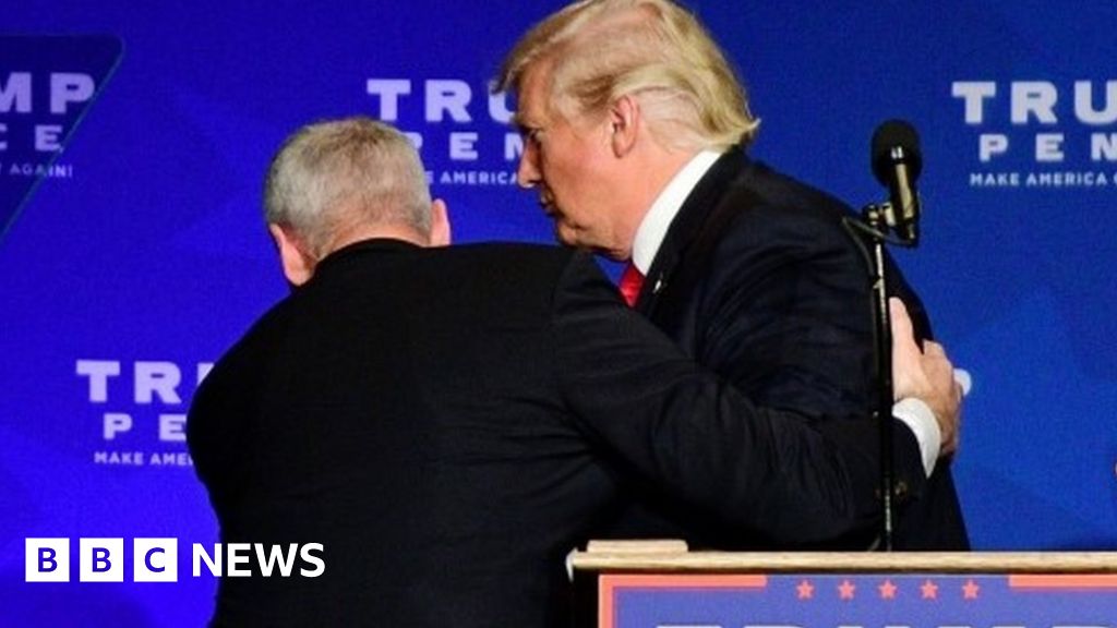 Donald Trump rushed off stage in Nevada security alert - BBC News