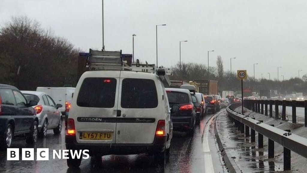Gravesend man dies in five-car crash on A2 near Dartford - BBC News
