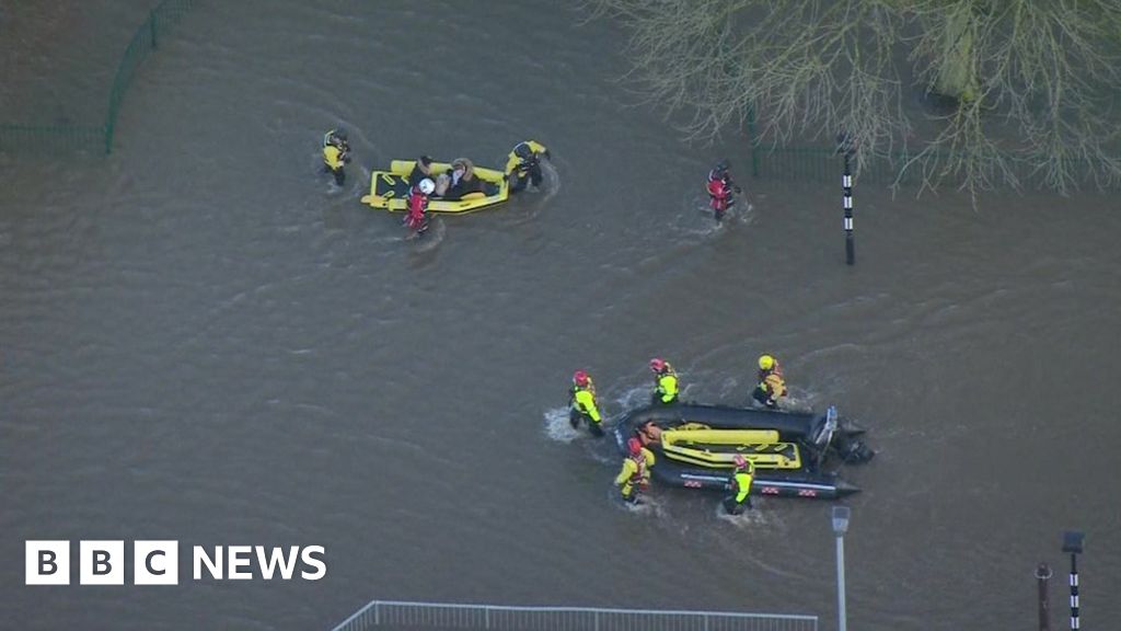 Storm Christoph: 'Despicable' burglars target flood victims' home - BBC ...