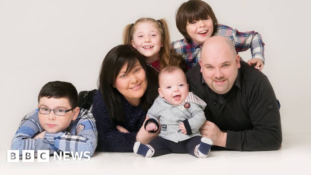 Breast cancer: Terminally-ill mother prepares her young family for her ...