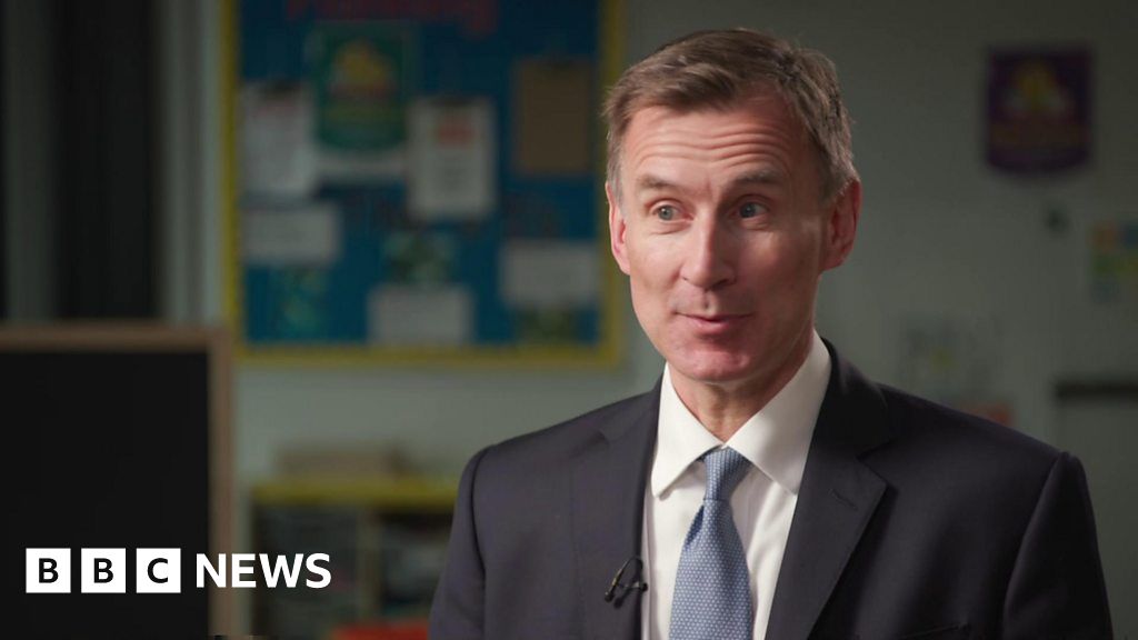 Hunt: If you want to work, we want to help you - BBC News