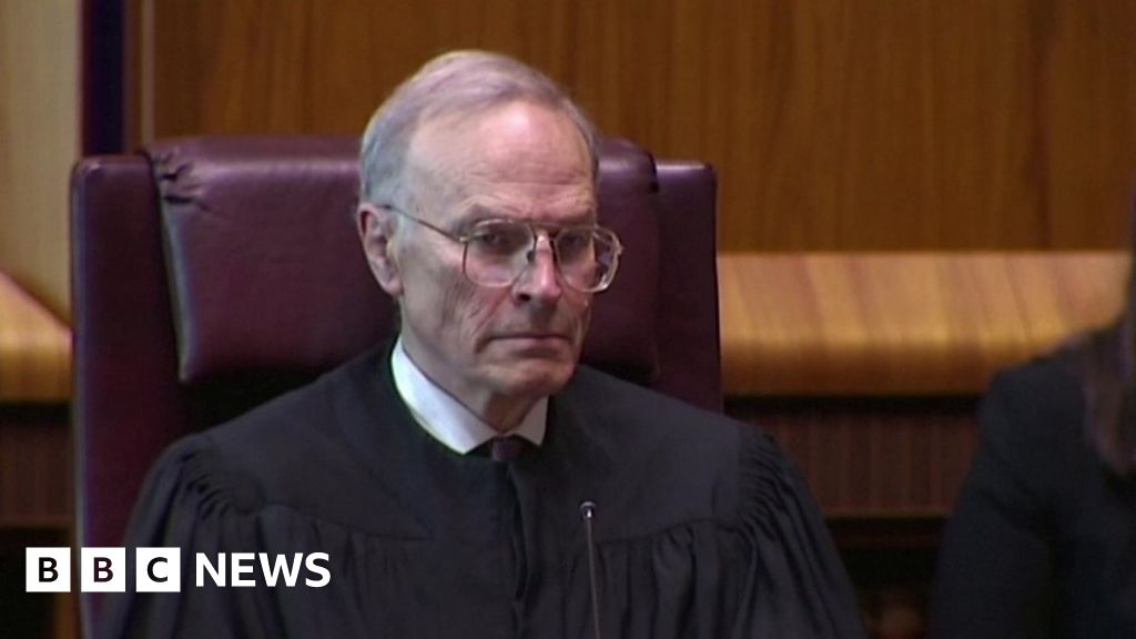 Dyson Heydon: Inquiry finds top Australian ex-judge harassed women ...