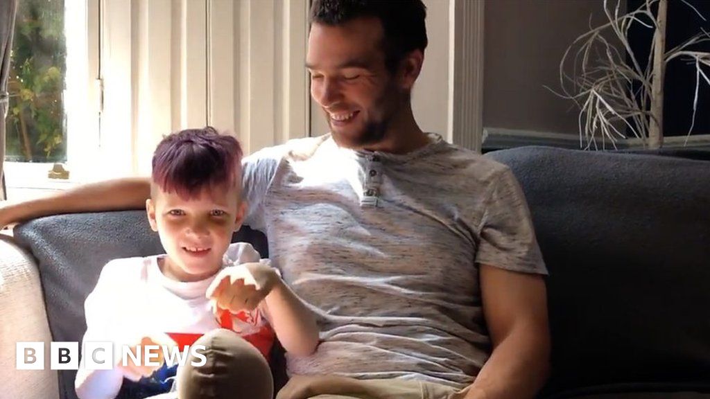 Hull boy who lost leg in crash thankful for support - BBC News