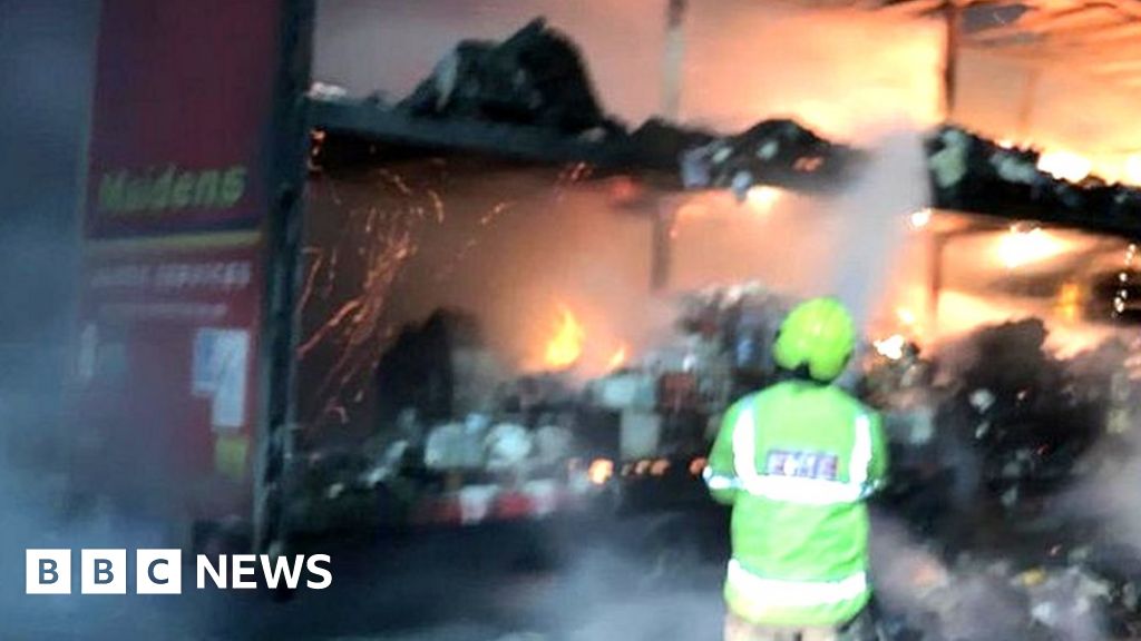 Lorry fire on M6 near Birmingham closes carriageway