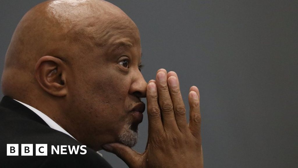 South Africa Zuma inquiry: Gupta 'threatened to kill' over bribe offer