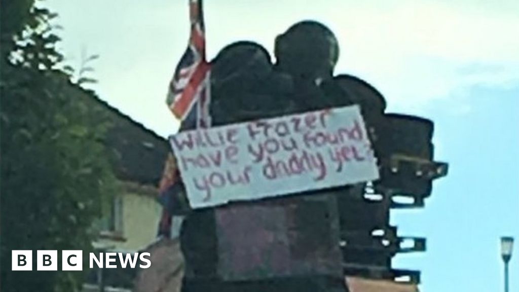Police treat mocking bonfire sign as 'hate incident'
