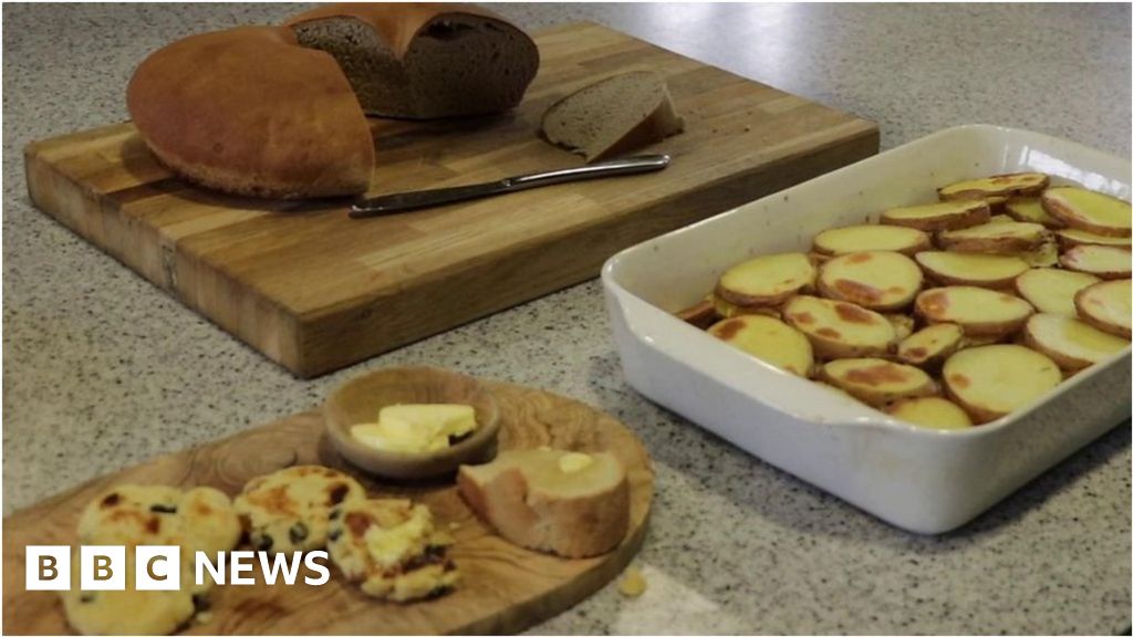Geordie food favourites include stotties and pan haggerty - BBC News