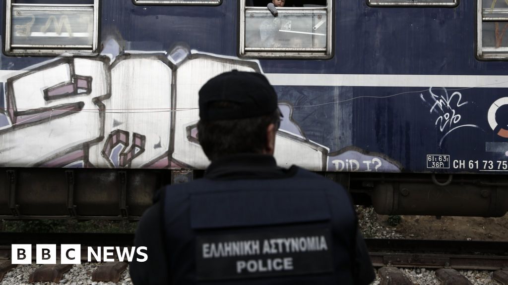 EU coast guard and border force approved by parliament - BBC News