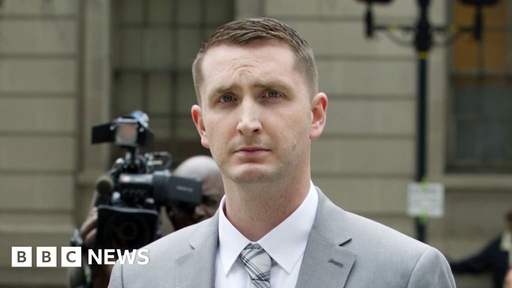 Freddie Gray death: Officer acquitted of four charges - BBC News