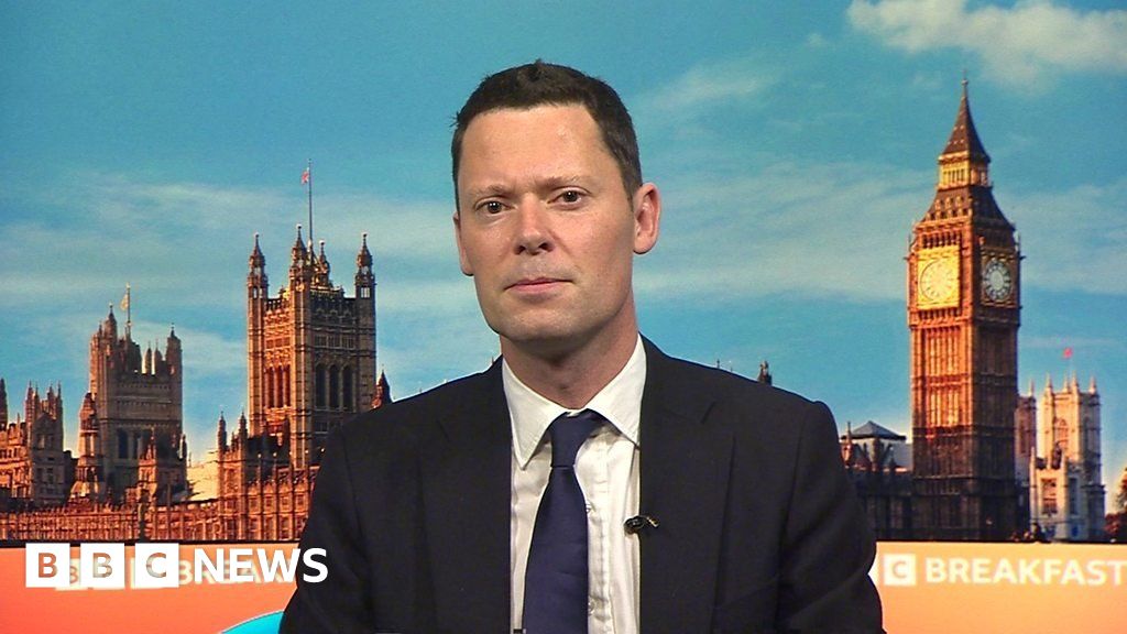 BBC must work out 'who knew what and when' - minister - BBC News