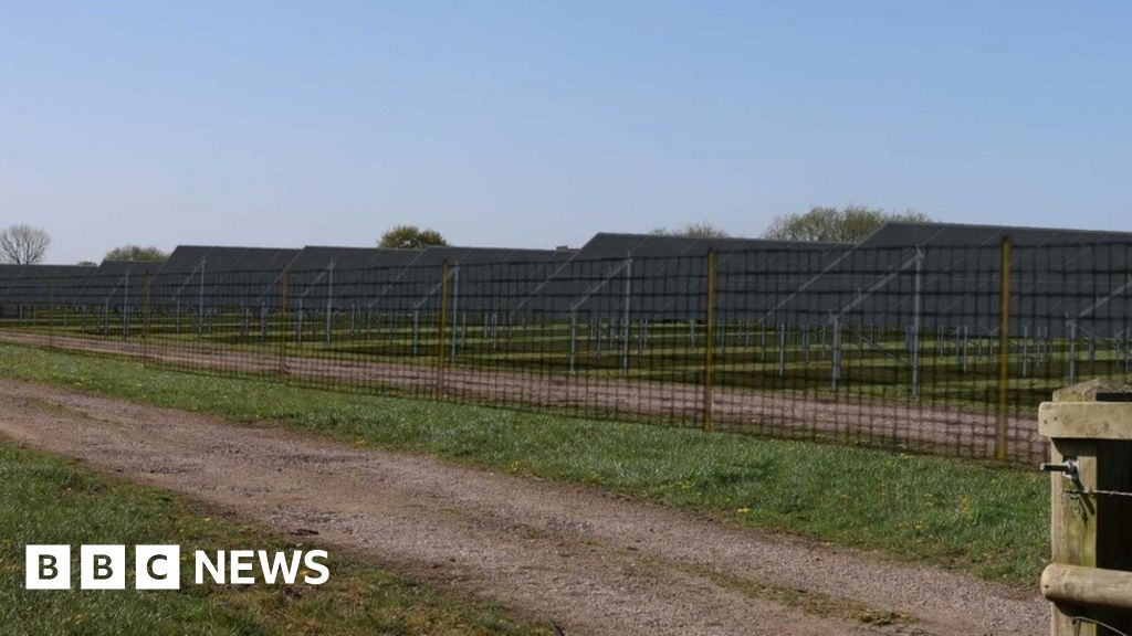 Hatton: Plans for new solar farm get green light - BBC News