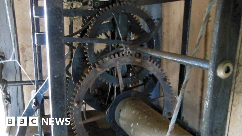Haresfield church clock restoration appeal launched - BBC News
