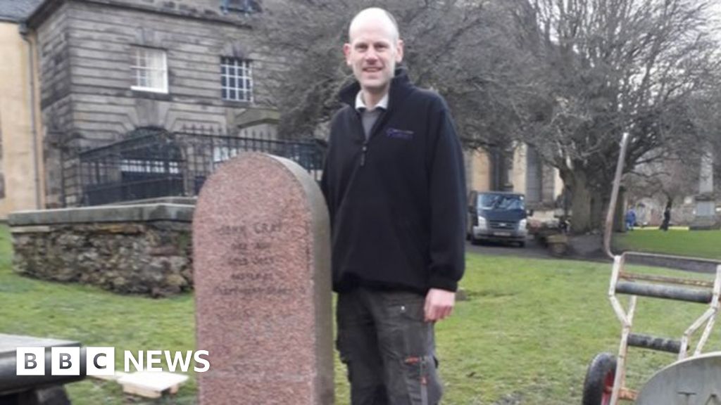 Grave saved in time for Greyfriars Bobby memorial - BBC News