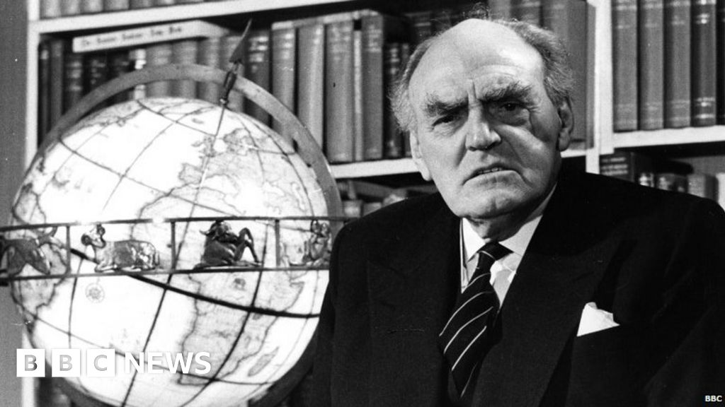 The personal SOS messages the BBC used to send - BBC News