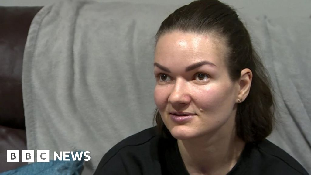 Ukraine: Mum and three children reunited with family in Lurgan