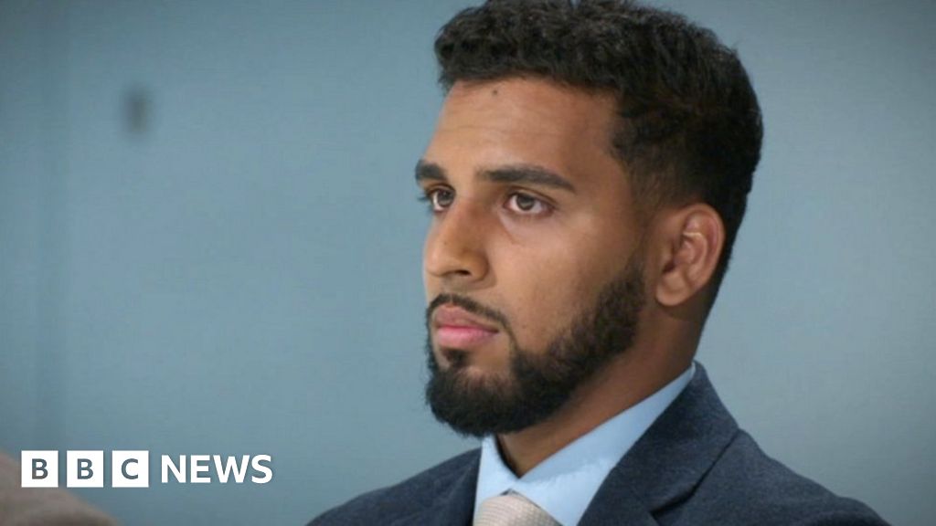 Lord Sugar fires Southampton martial arts Apprentice candidate - BBC News