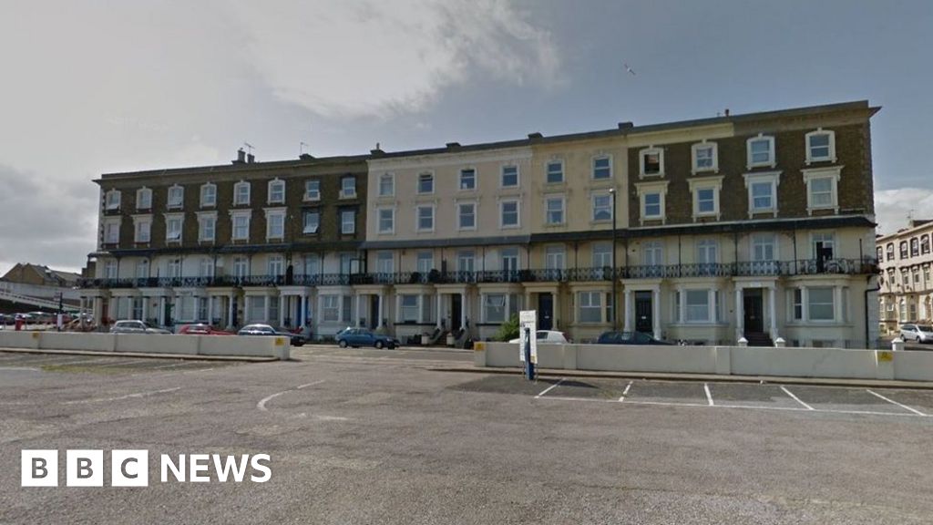 Man questioned by police in Margate murder inquiry - BBC News