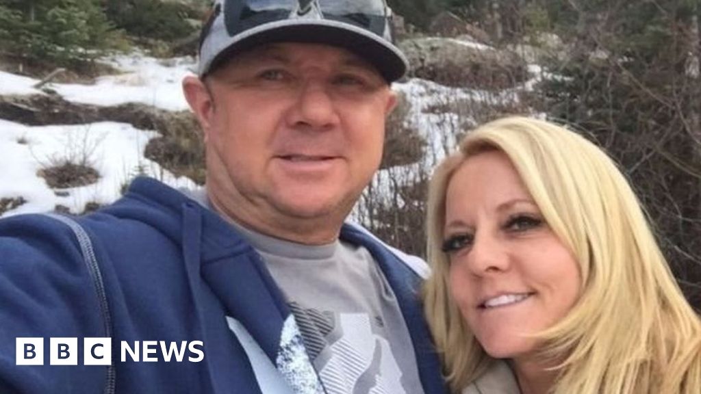 Las Vegas shooting survivors die in car crash fireball